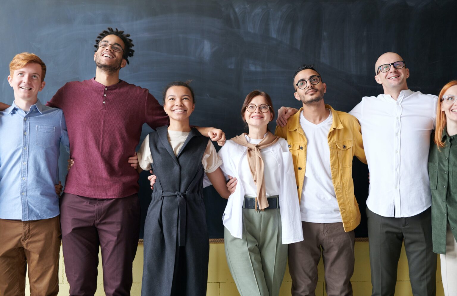 How To Build A Company Culture (+ 8 Examples) | Atarim